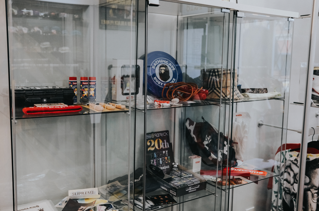 Vintage Clothing & Sneakers – Senseless